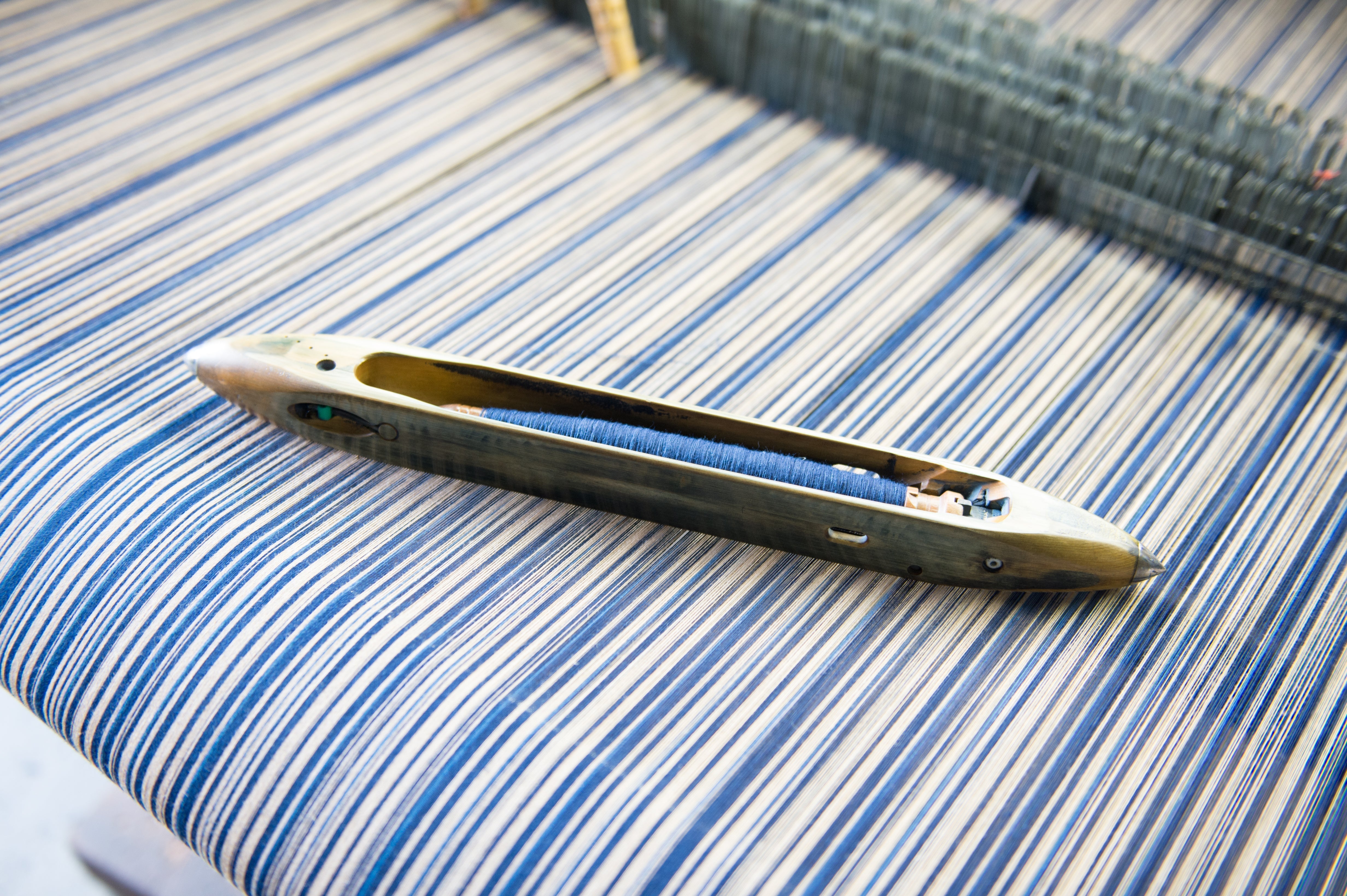This is how weft yarns are made on a shuttle loom – BANSYO
